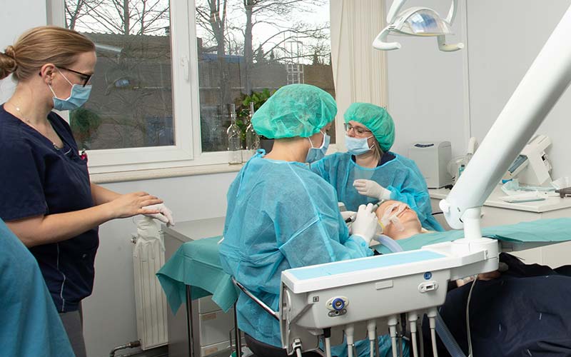 Narkose tandlæge → Få tandbehandling i fuld narkose